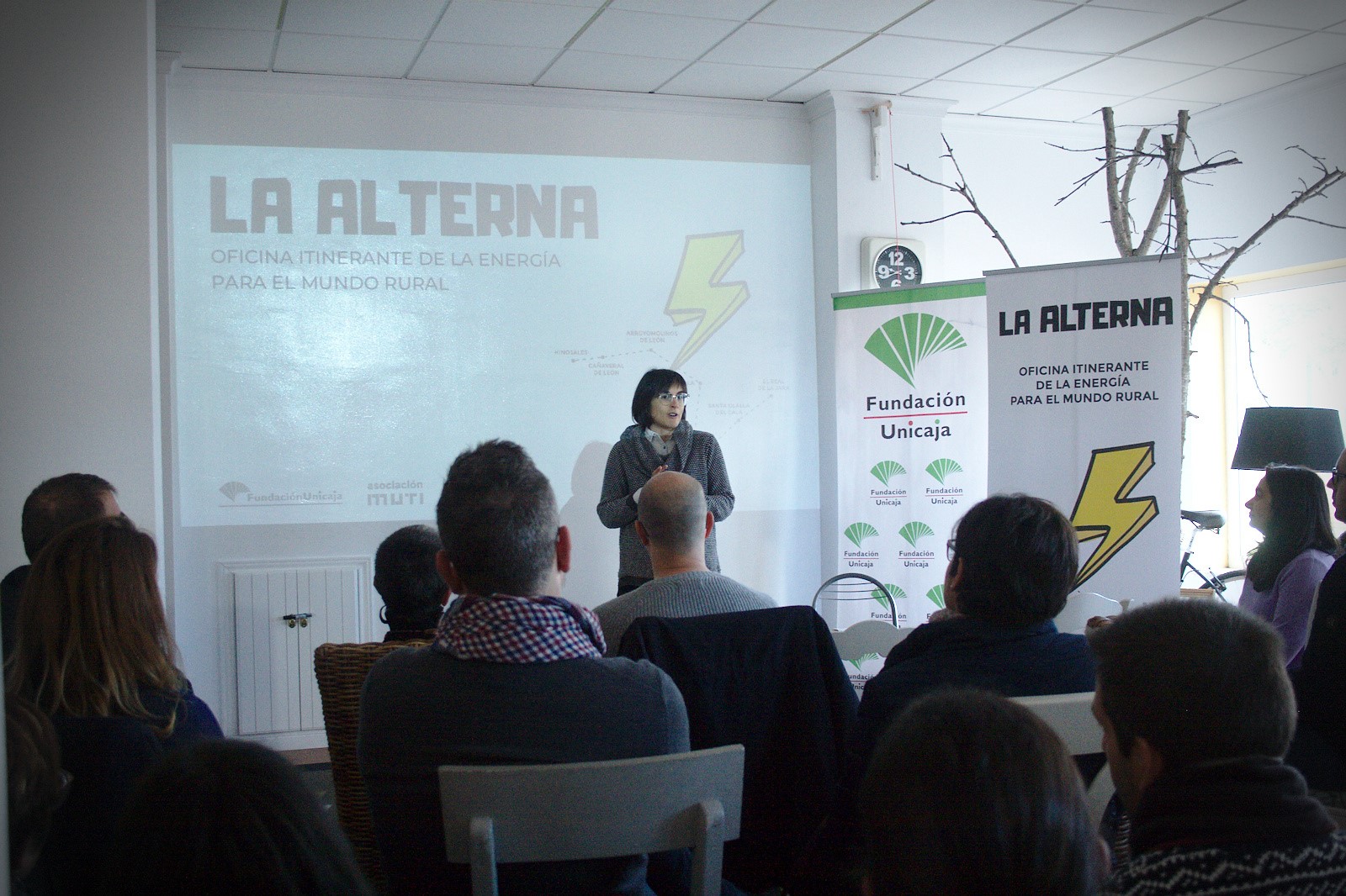 LA ALTERNA evento de presentación - Asociación MUTI